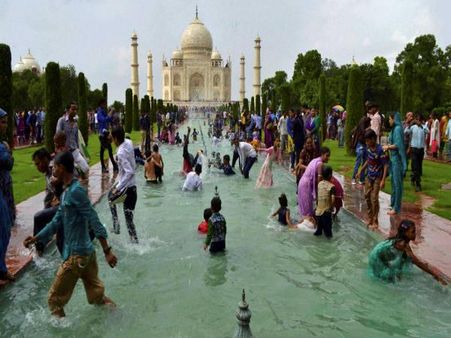 50 Different Views of Taj Mahal! - Nativeplanet