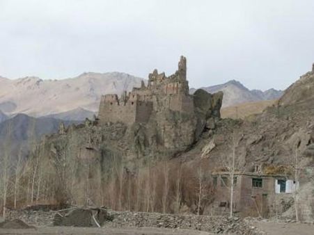 Ancient Forts That Beautify The Incredible Landscape Of Jammu And ...