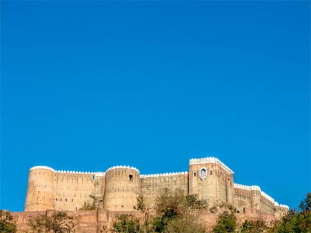 Ancient Forts That Beautify The Incredible Landscape Of Jammu And ...