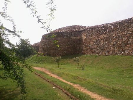 Qila Rai Pithora In Delhi, History, attractions and How to Reach ...