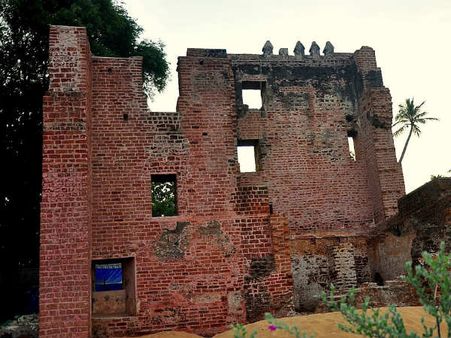 Tangasseri Fort In Kollam Travel Guide And How To Reach - Nativeplanet