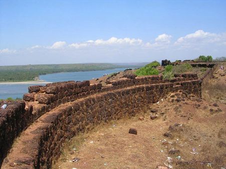 10 Famous Forts in Goa - Nativeplanet