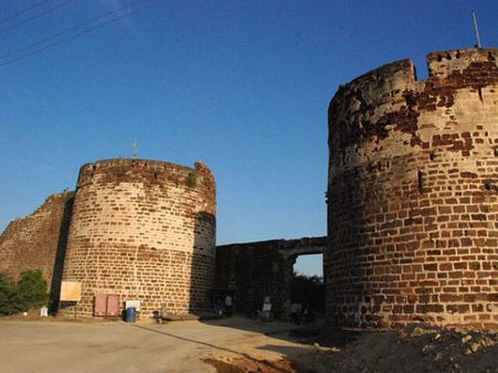 Travel to the 7 Majestic Forts of Gujarat - Nativeplanet