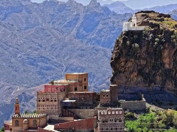 दुनिया के इस स्थान पर कभी नहीं बरसते बादल, जानिए इस अनोखे गांव के बारे ...