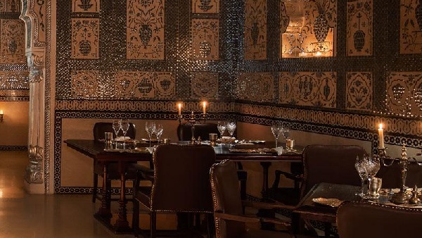 'मुग़ल-ए-आज़म' की याद दिलाता है जयपुर का यह शीश-महल! | Jaipur's ...