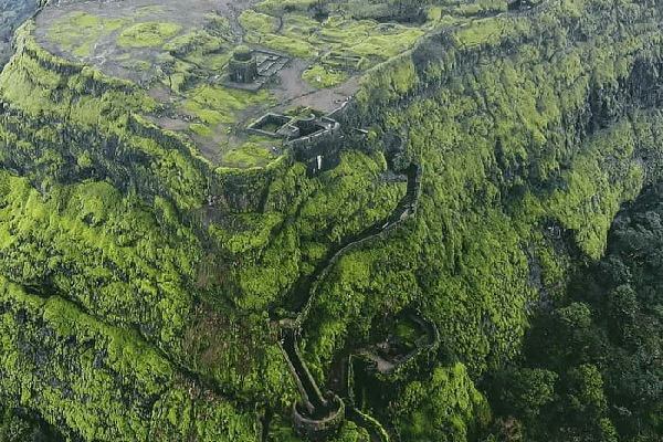 महाराष्ट्र का लोहागढ़ किला, जहां अपना खजाना रखा करते थे शिवाजी महाराज ...
