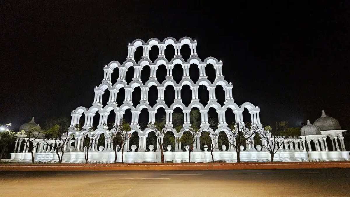 जयपुर में बिना दीवार का बना दरवाजा 'तोरण द्वार' है फोटोग्राफी के लिए ...