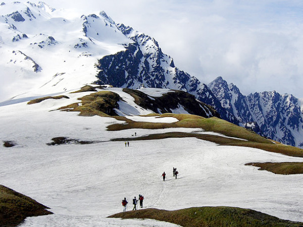 Travel to the 10 Snow Destinations in India - Nativeplanet