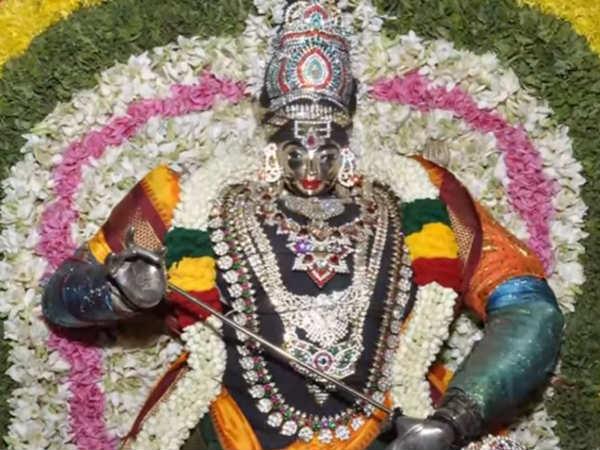 Enchanting Vistas of Shrungagiri Shanmukha Temple - Nativeplanet