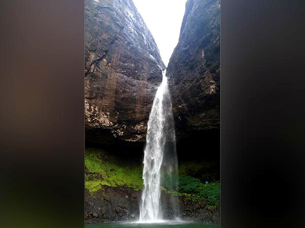Devkund Waterfall: The Pond Of Gods, History and How to Reach ...