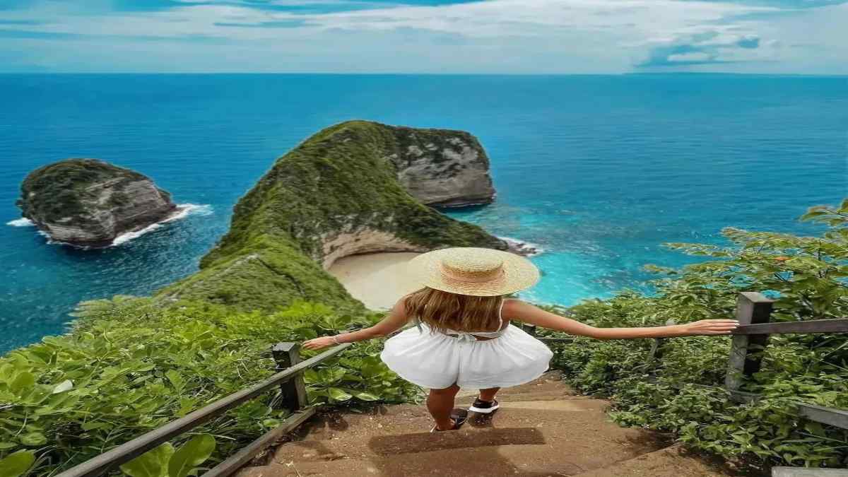Nusa Penida- The new places for stunning sunrises in Bali, Indonesia ...