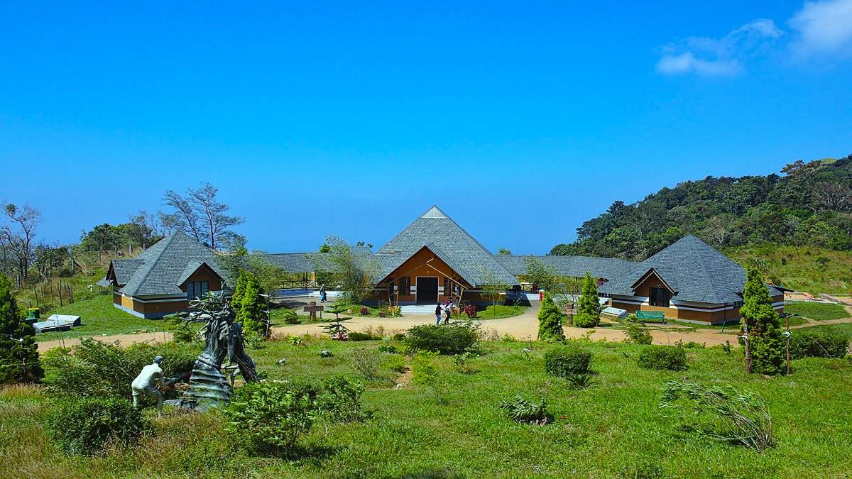 Adventure Buffs Should Know This Information About Ponmudi, A Less Crowded Hill Station In ...