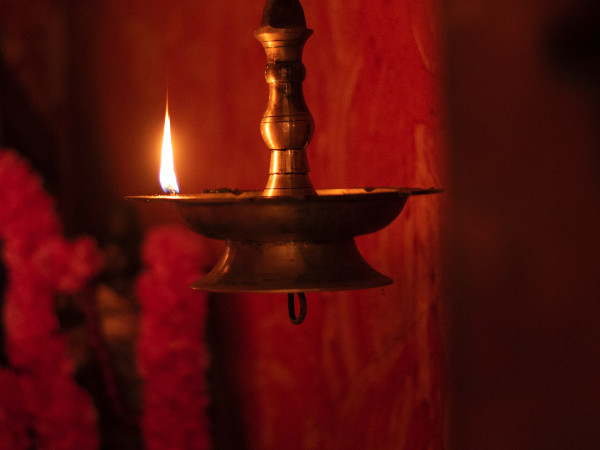 ಶನಿ ಶಿಂಗ್ನಾಪುರ: ಬಾಗಿಲುಗಳೇ ಇಲ್ಲದ ಈ ಗ್ರಾಮದ ಹಿಂದಿನ ಕಥೆ ಇಲ್ಲಿದೆ | Shani Shingnapur Shirdi History ...