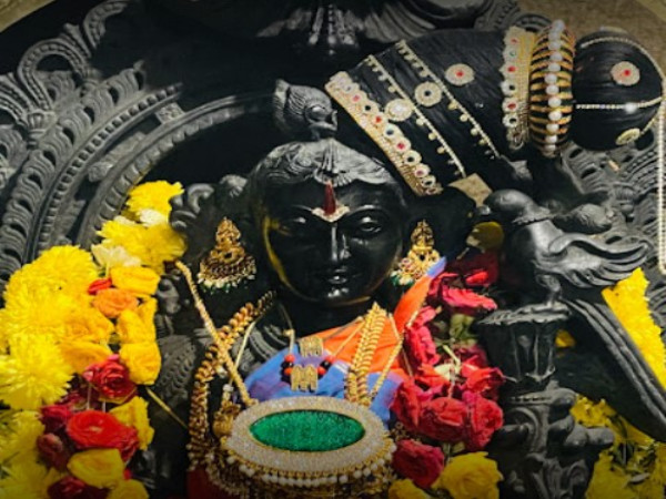 ಭಕ್ತಾದಿಗಳಿಗೆ ತನ್ನ ಕಣ್ಣ ತೆರೆದು ದರ್ಶನ ಕೊಡುವ ದೇವಿ ಆಂಡಾಳಮ್ಮ | Andal Devi ...