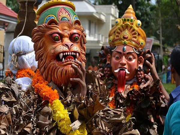 Onam 2022:Kummattikali In Thrissur And Palakkad- Attractions And ...