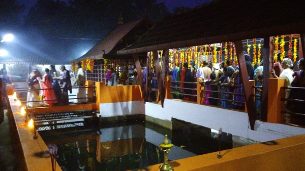 Dakshina Mookambika Temple, North Paravur- History, Pooja Timings ...