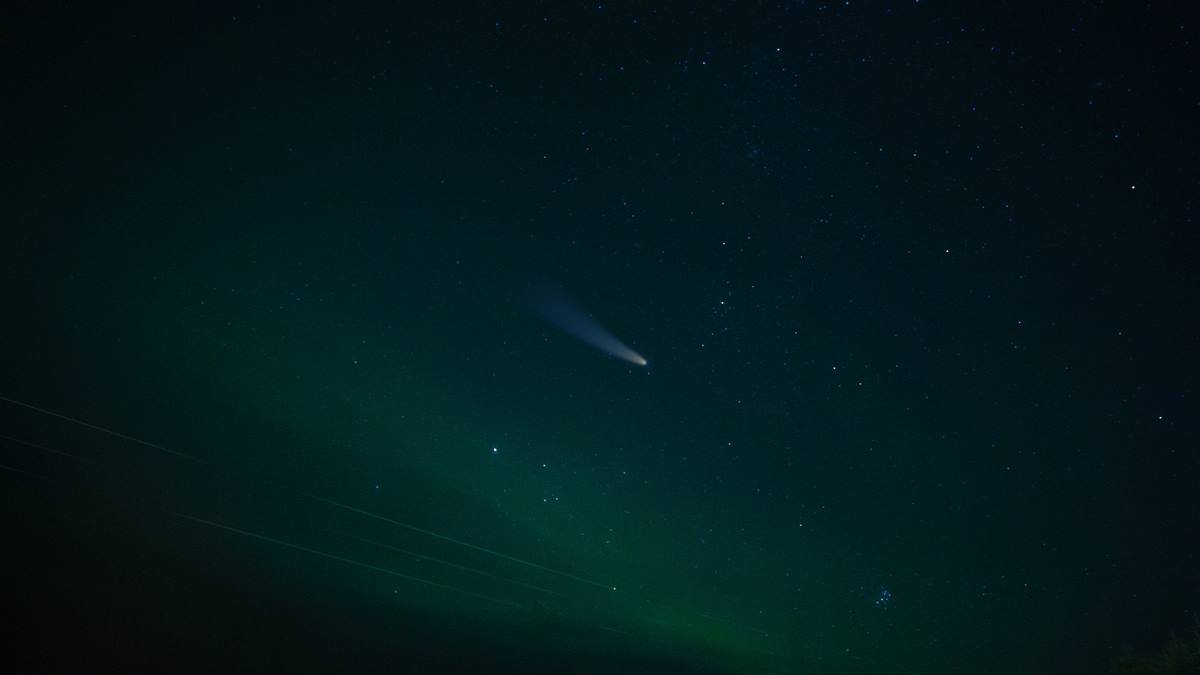 Green Comet Pass By Earth Will Be Visible On February 2, When And Where ...