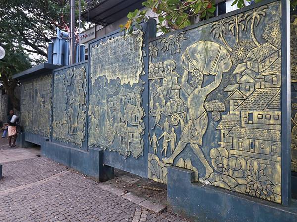 Mittayi Theruvu-SM Street The Happiest Place In Kozhikode-Attractions ...