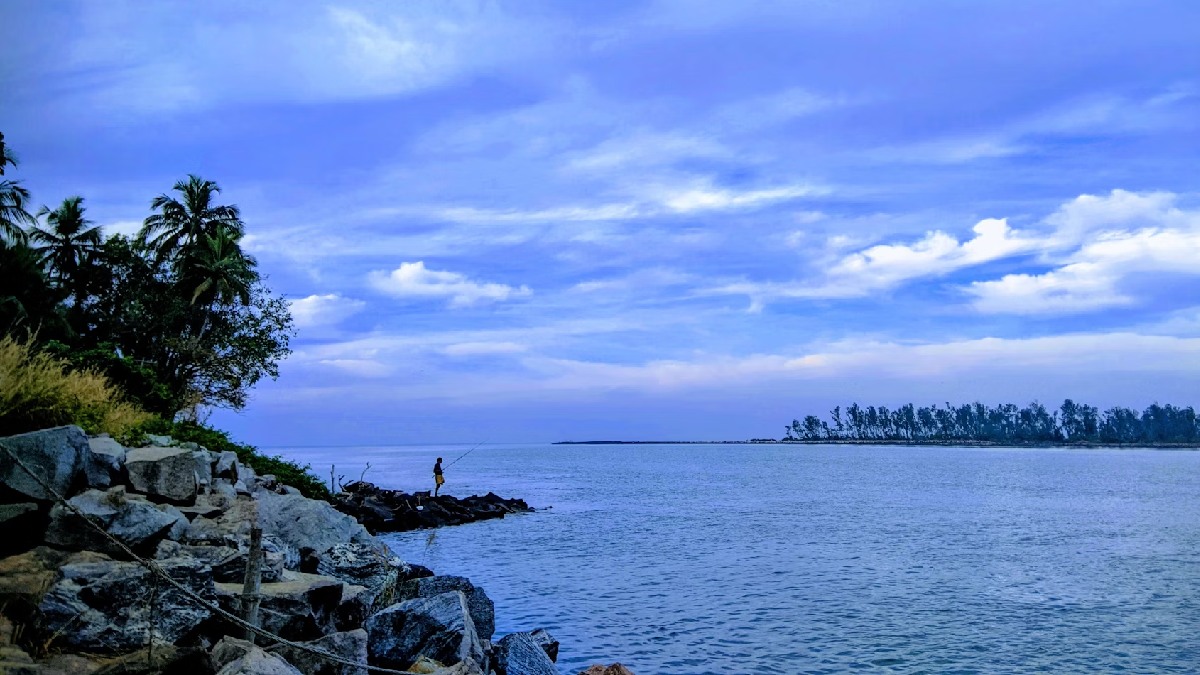 Kannur Tour: 5 Places Around Kannur For One Day Trip | കടൽത്തീരത്തിലൂടെ ...