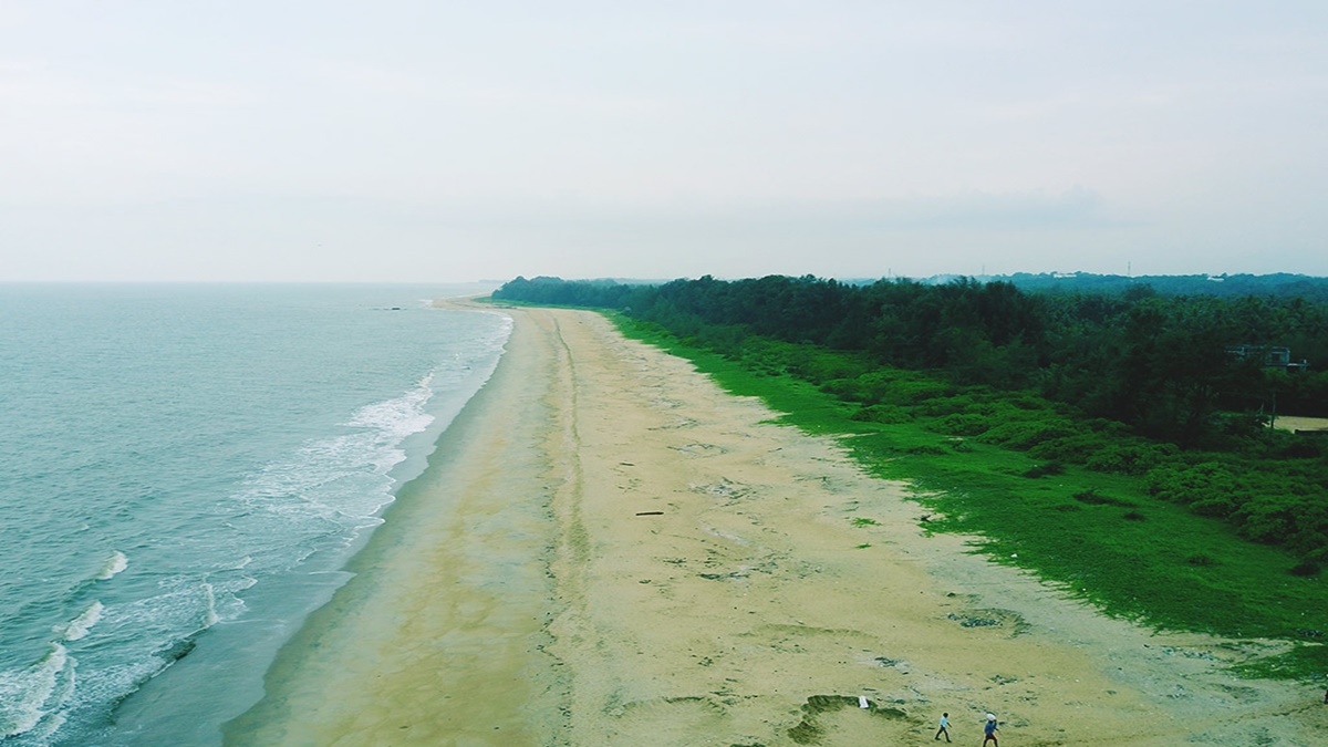 Kanwatheertha Beach Manjeswaram Favourite Destination Of Kannadigar in ...