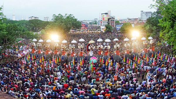 Thrissur Pooram 2024 Know Date, Time And Details Of Vedikkettu ...