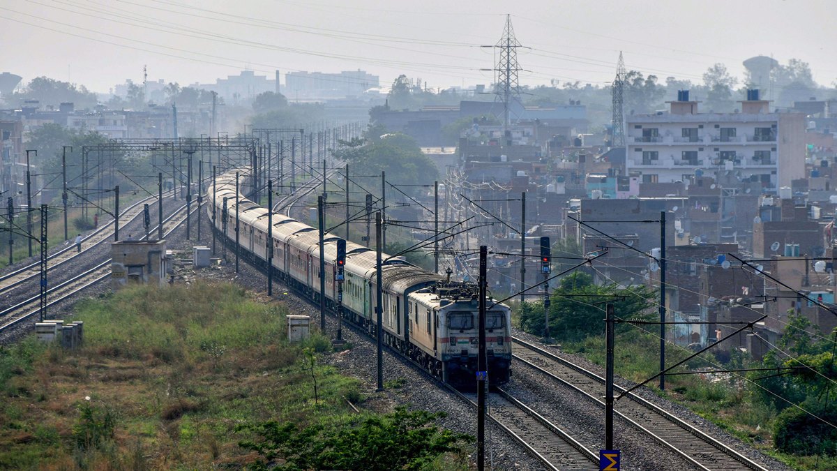 Bangalore Travel:Kanyakumari- KSR Bengaluru 16525 Train Time Changes ...