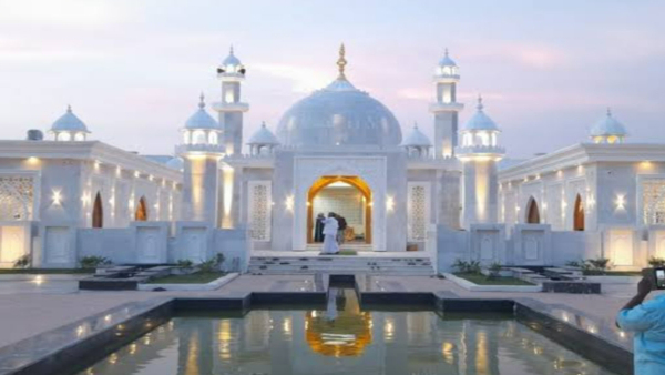 தமிழ்நாட்டுக்குள் இருக்கிற தாஜ்மஹாலுக்கு நீங்க போய் இருக்கீங்களா ...