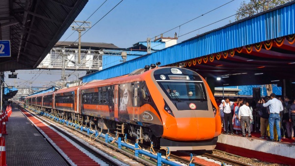 இனி ரயில்களில் நீங்கள் லோயர் பெர்த்தை புக் செய்ய முடியாது - அது ...