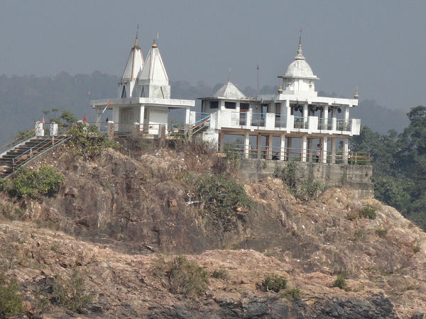 సుర్గుజా - పురాతన ప్రదేశంలో అన్వేషణ !! | places visit in surguja in ...