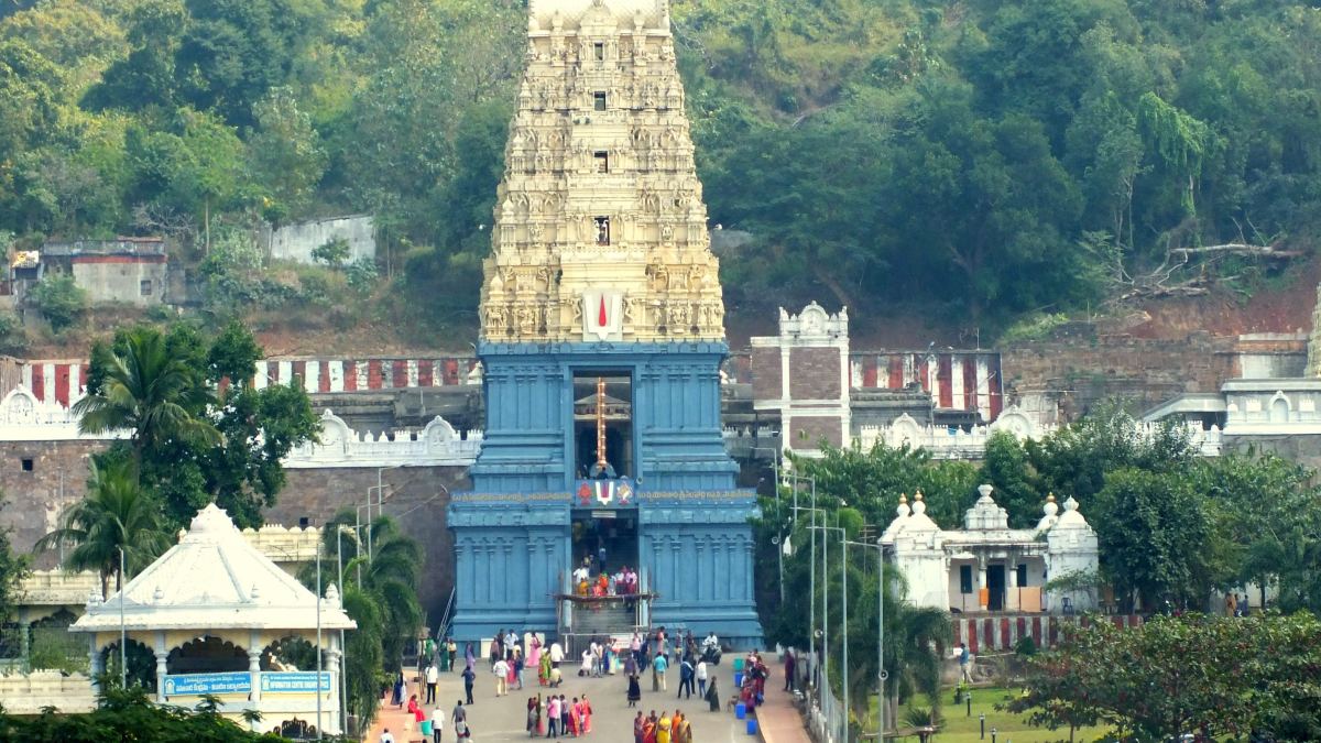 ఆంధ్రాలోని అత్యంత పురాత‌న‌ దేవాల‌యాలు ఇవే.. | These are the oldest ...