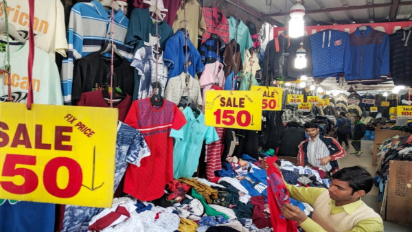 నోయిడాలోని ఈ మార్కెట్ మినీ చాందినీ చౌక్‌గా ప్ర‌సిద్ధి... | This market ...